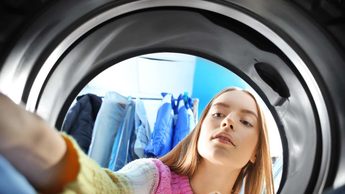 The Best Ways to Remove Stains Before Washing: Expert Tips for Spotless Laundry