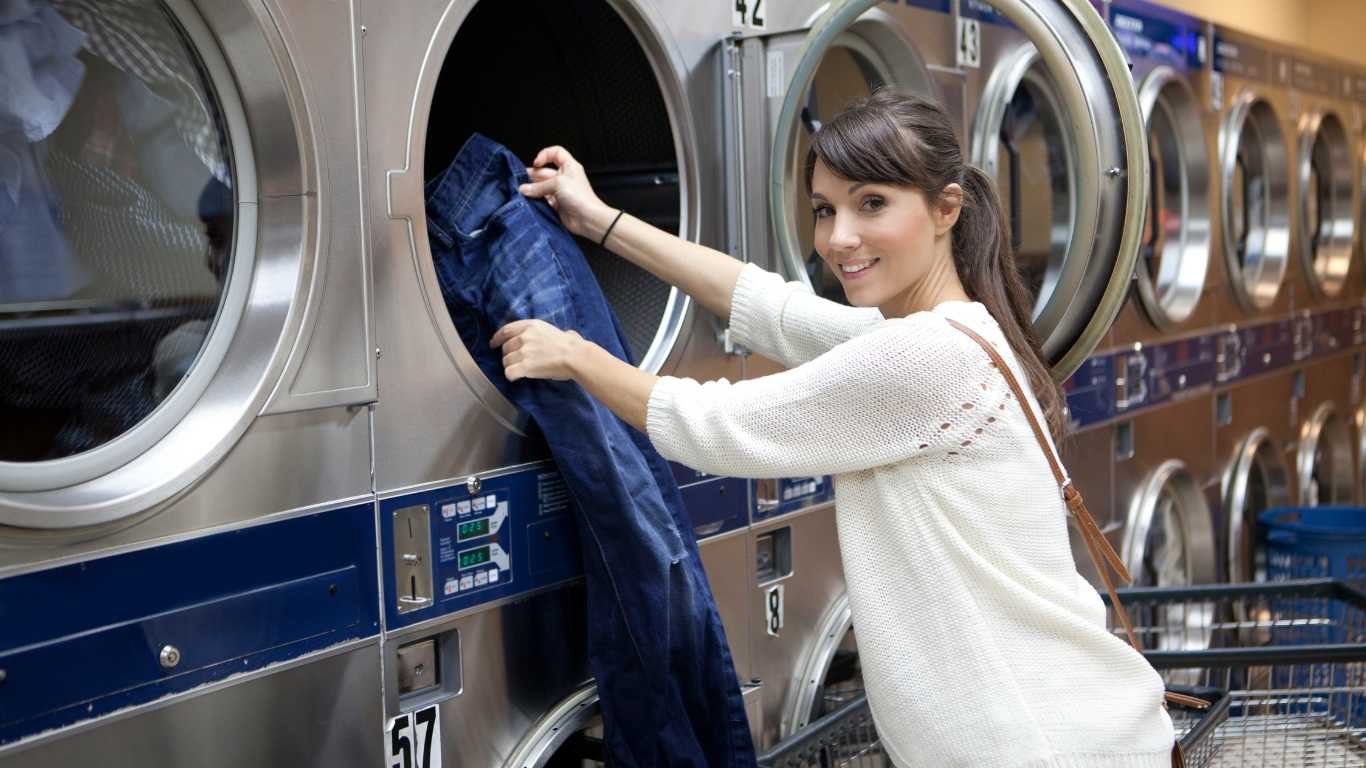 Maximizing the Lifespan of Your Clothes Using Laundromat Services